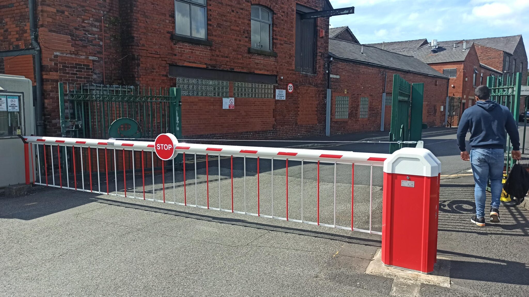 Traffic Barriers | Automatically Controlled Traffic Barriers