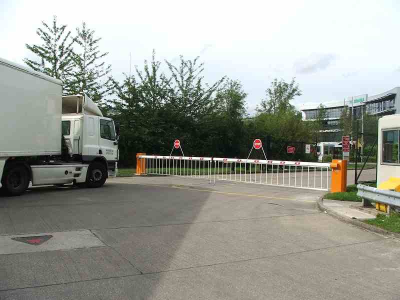 Automatic Industrial Barriers | Heavy Duty Barriers