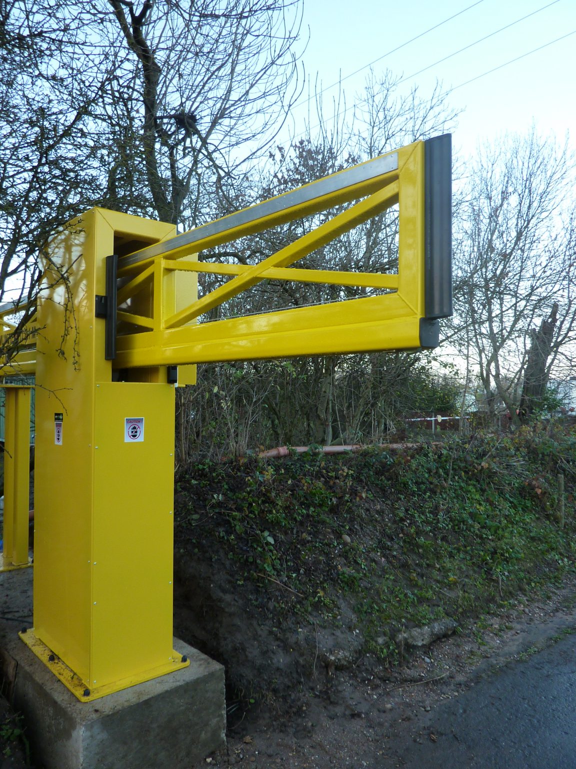 Automatic Sliding Height Restrictor - Auto Mate Systems Ltd.